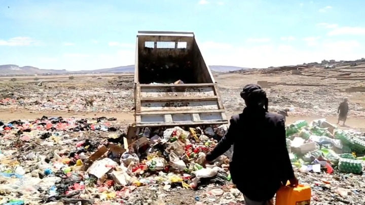 13 Tons of expired food destroyed in Sa’ada | Al-Thawra Net